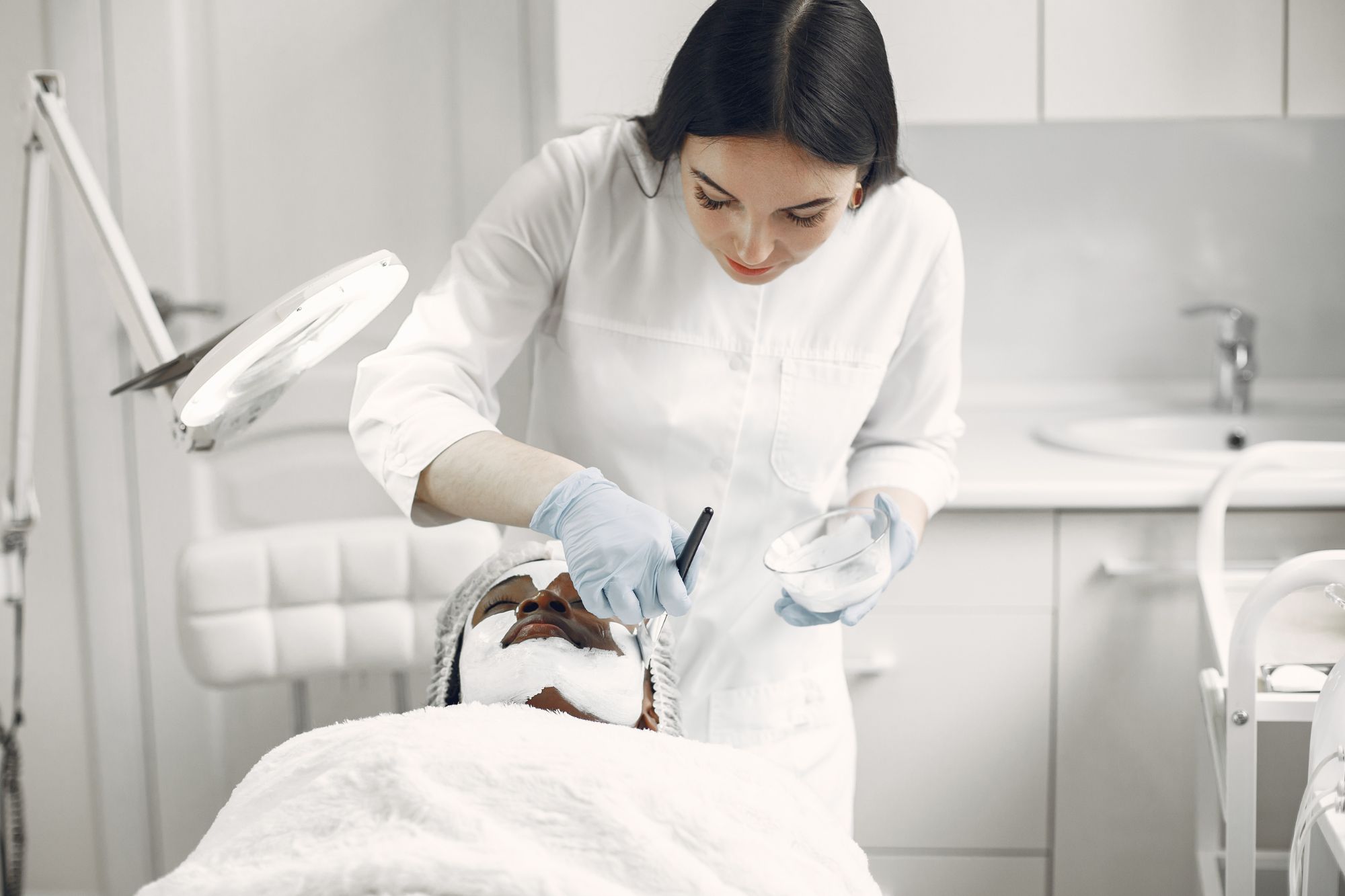 Hormonal Acne: Causes, Signs & Effective Treatment Options